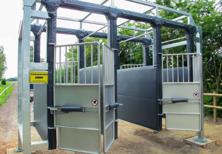 Gallery - Starting Gates - Starting Stalls - Racing Barriers - Race start